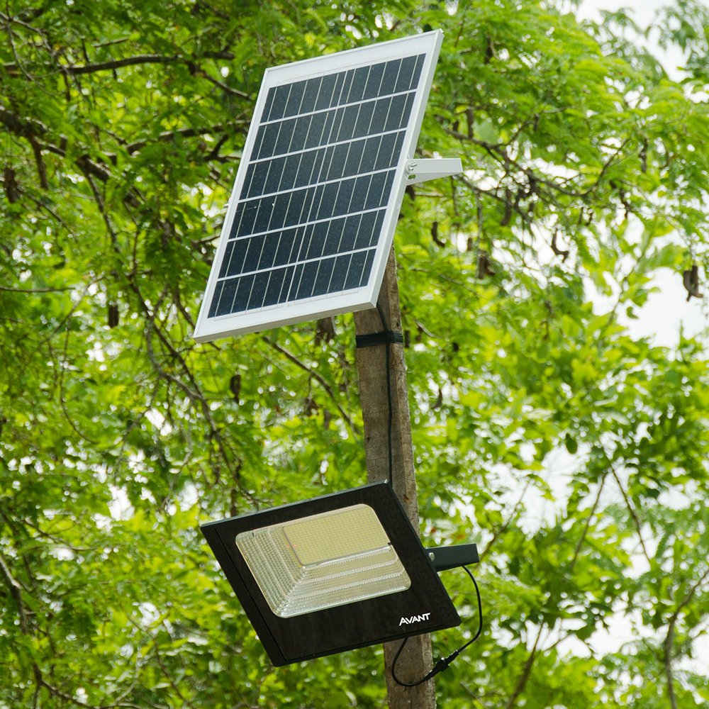 Refletor LED Solare com Placa Solar e Controle 40W 6500K Avant